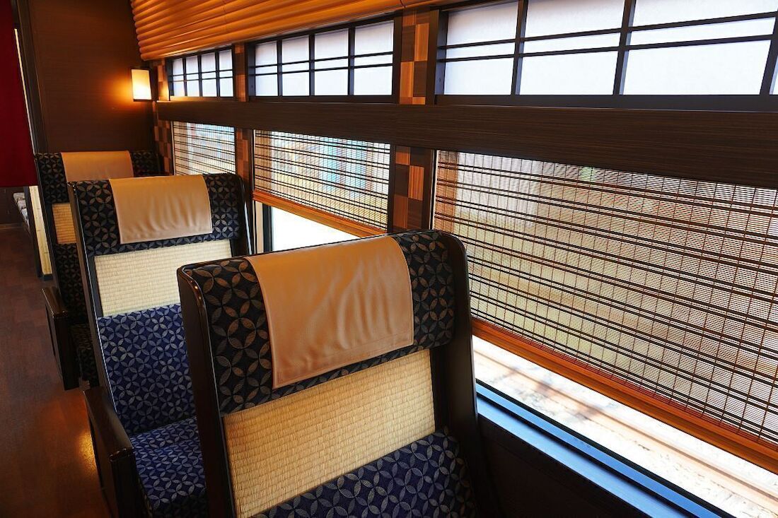 Using Hankyu Railway to visit Kyoto and Kobe from Osaka