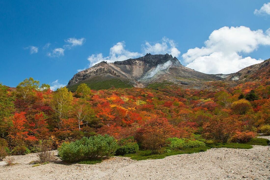 Mount Chausudake seen from ground level