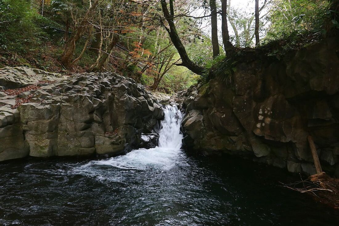 An overnight getaway to peaceful Izu - Exploring the east coast on a ...