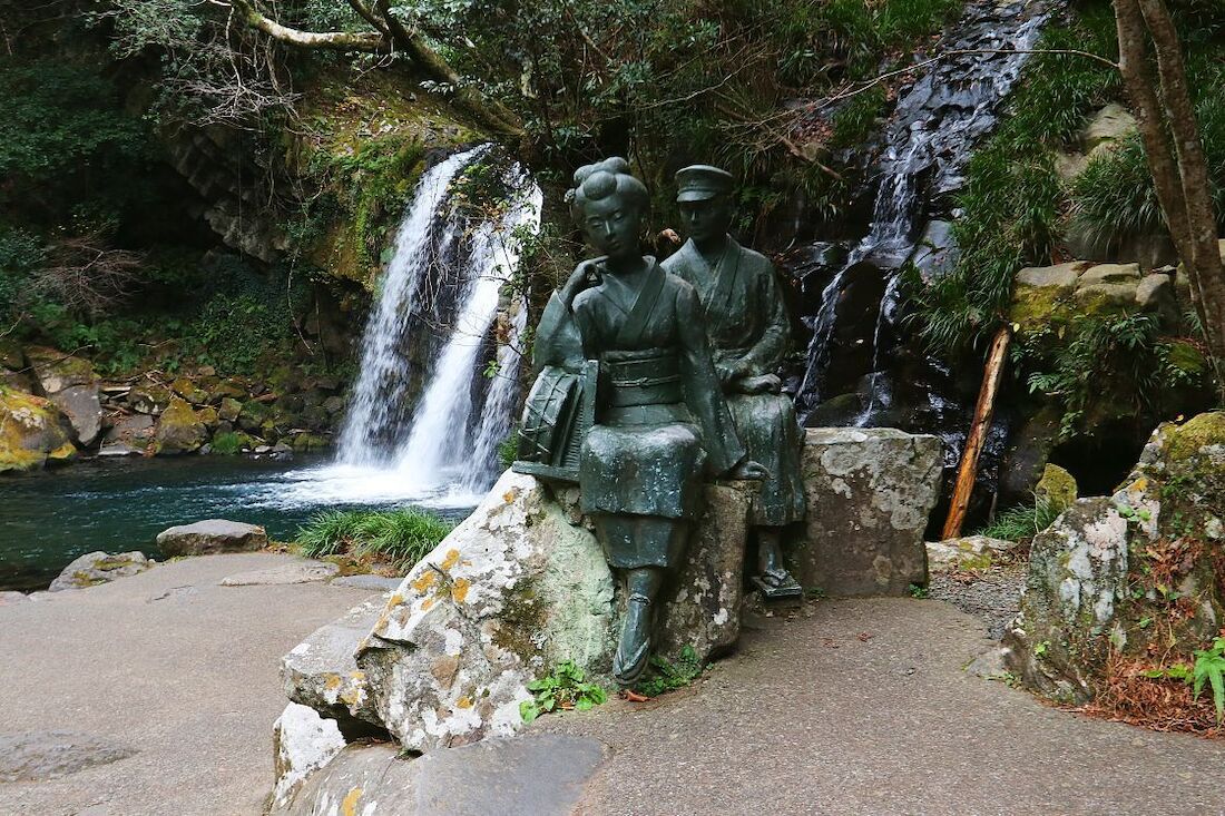 An overnight getaway to peaceful Izu - Exploring the east coast on a ...