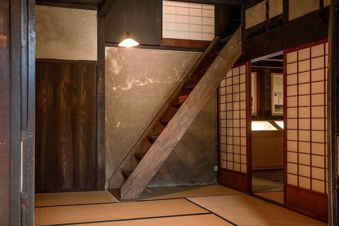 Exploring the castle town of Iwamura