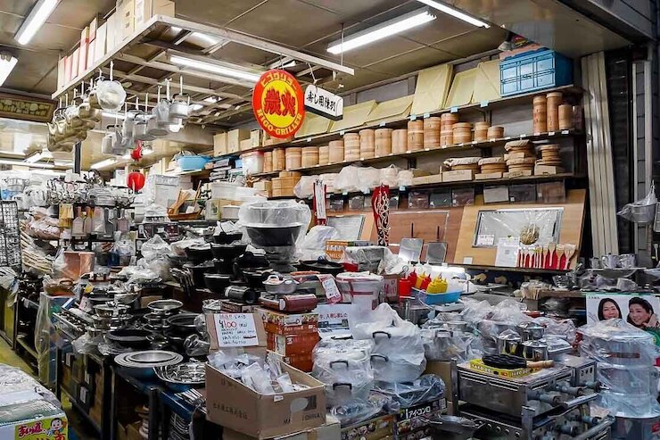 A Japanese culture tour through shopping in Osaka