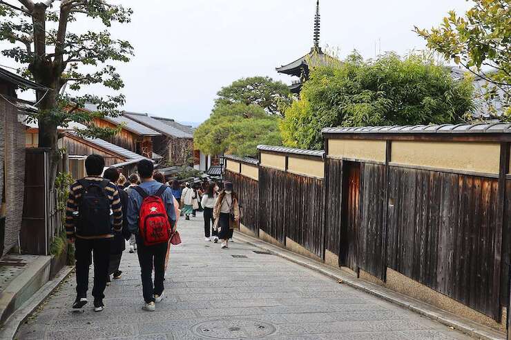 Using Hankyu Railway to visit Kyoto and Kobe from Osaka