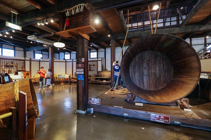 Sake brewery hopping near central Kobe