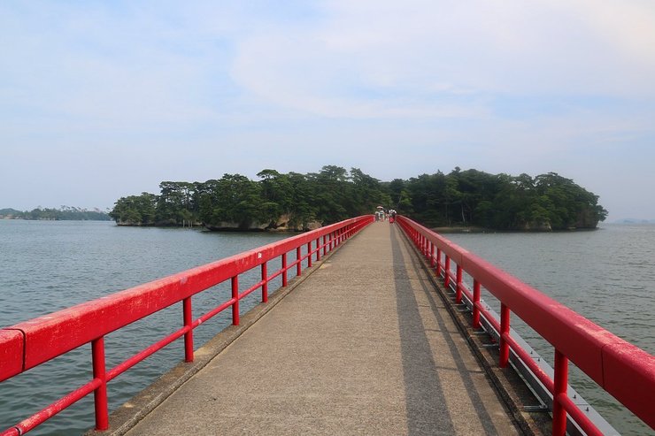 From the mountains to the sea: a three day adventure in northern Japan