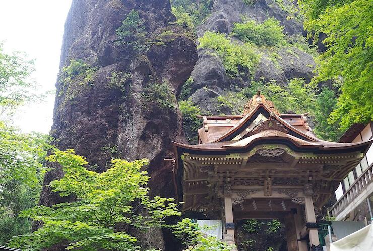 10 Spots to Experience Spiritual Wilderness and Exciting Traditions in ...