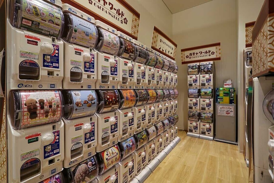 New facility doubles convenience of the international terminal at Tokyo ...