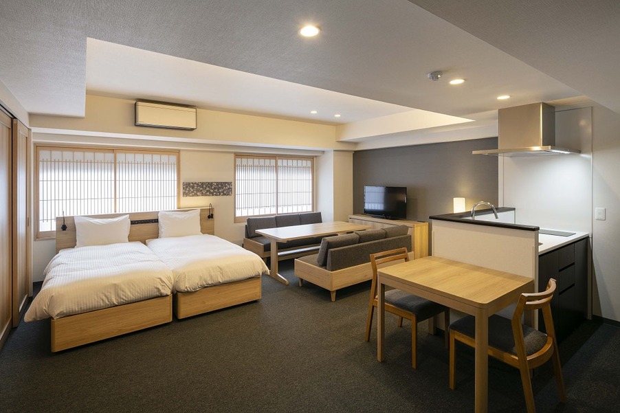 Exploring central Kyoto on foot and in the kitchen