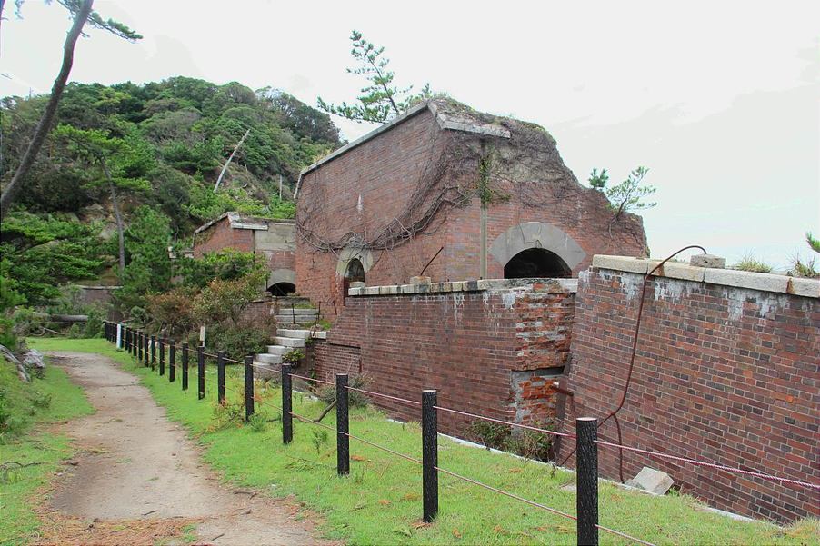 Exploring Ruins on Tranquil Tomogashima Island
