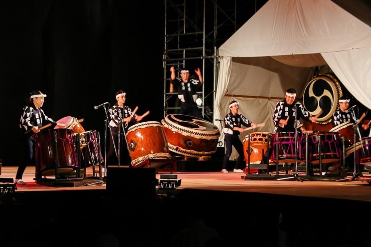 Home Delivery by japan-guide.com - Traditional musical instruments: Taiko