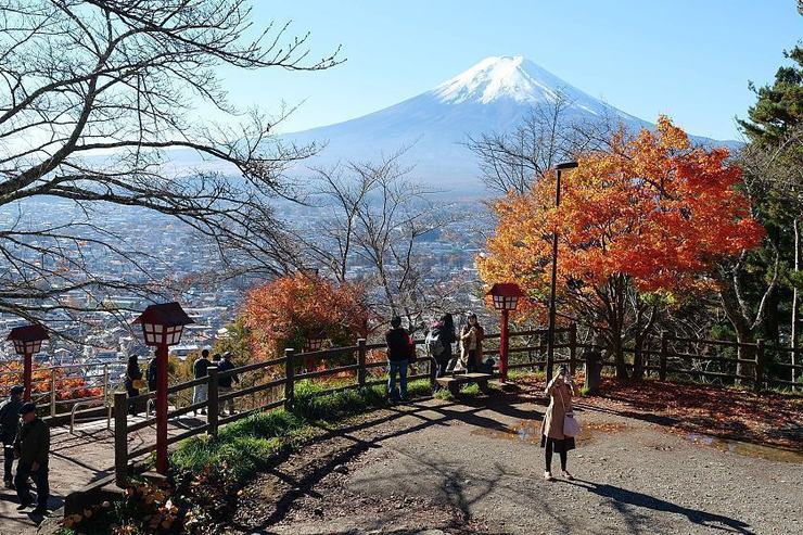 Autumn Color Reports 2018 - Mount Fuji: Beyond Peak