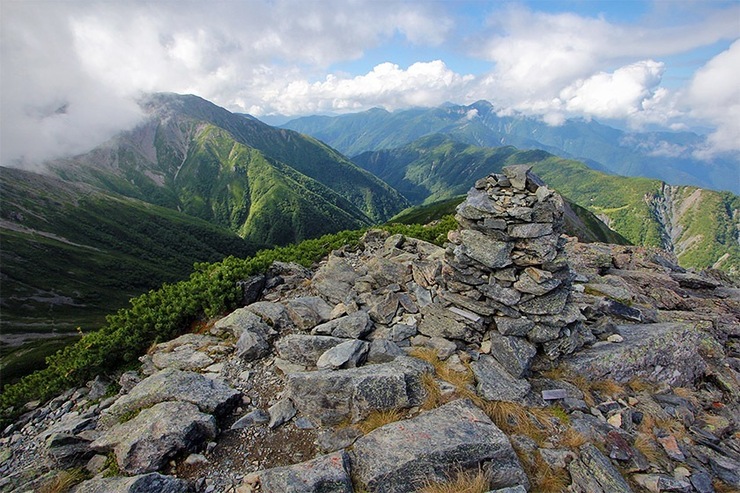 Among the Peaks - Hiking Japan's second highest peak: Mt. Kita-dake