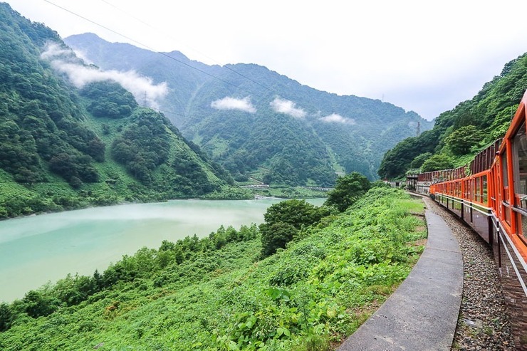 Raina's Japan Travel Journal - Remote Riches in Toyama