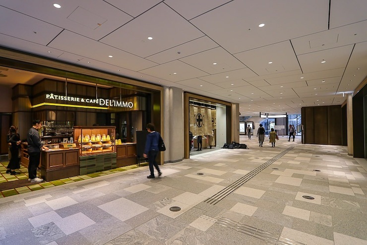 Raina's Japan Travel Journal - Japan's new tallest building opens in Tokyo