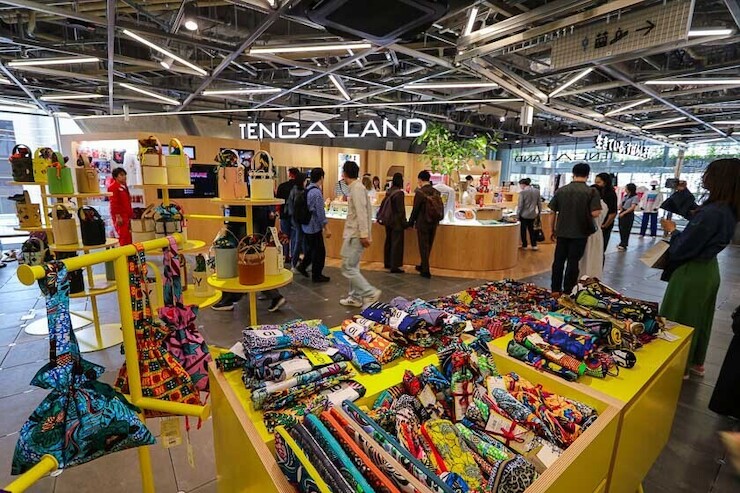 Raina's Japan Travel Journal - A new 'corner store' opened in Harajuku ...