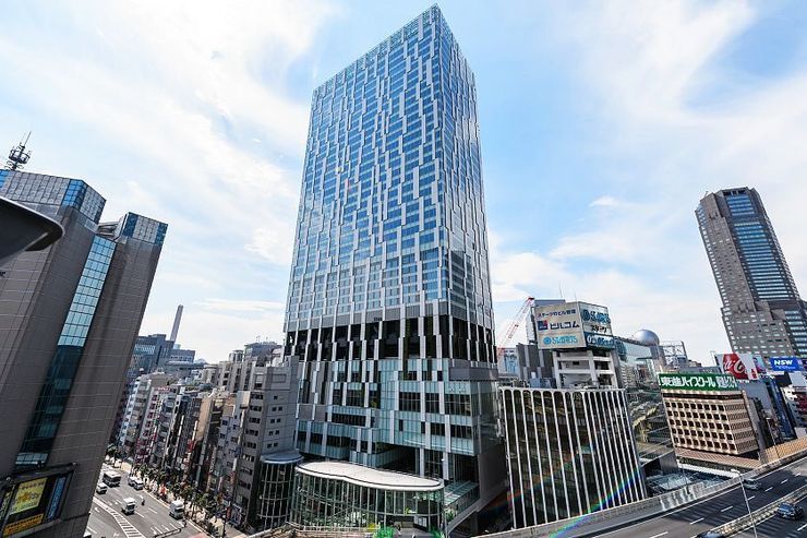 Schauwecker's Japan Travel Blog - New Skyscraper opens in Shibuya