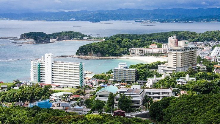 Shirahama Travel Guide