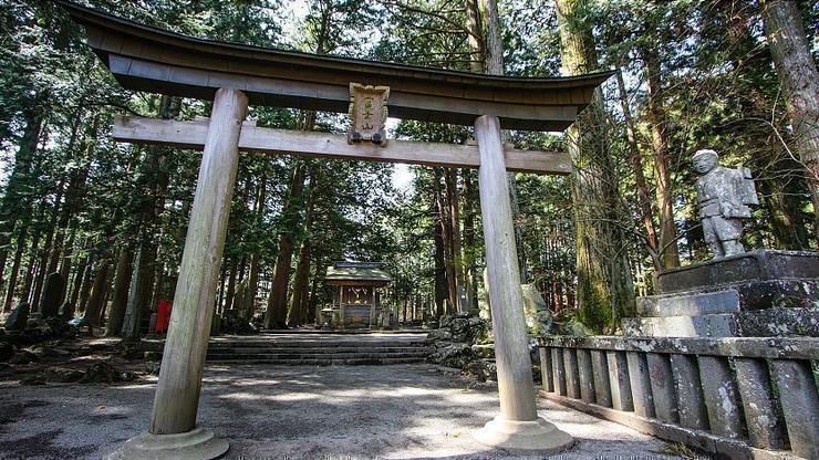 Fujiyoshida Sengen Shrine - Fuji Five Lakes Travel