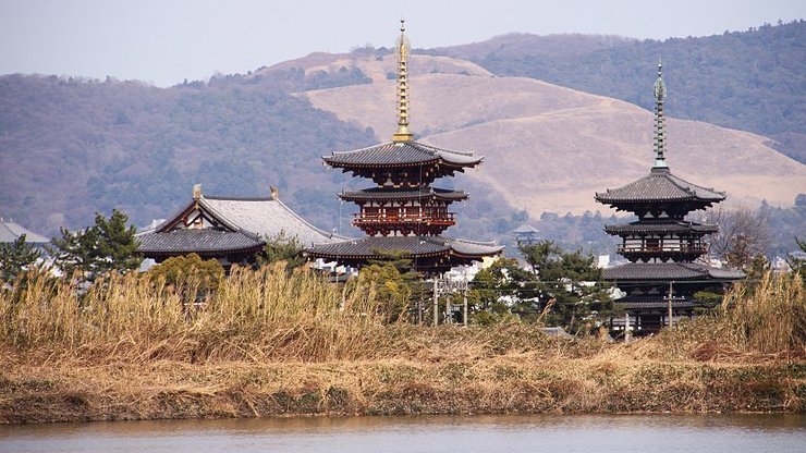 Yakushiji Temple - Nara Travel