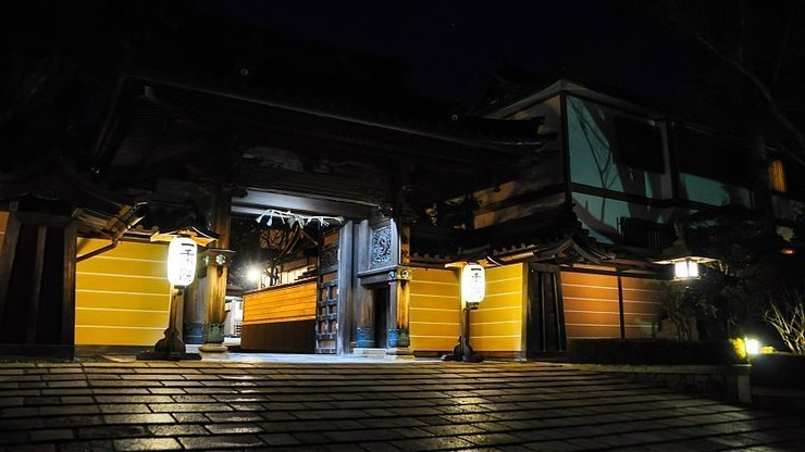 Temple Lodging (Shukubo) - Koyasan Travel