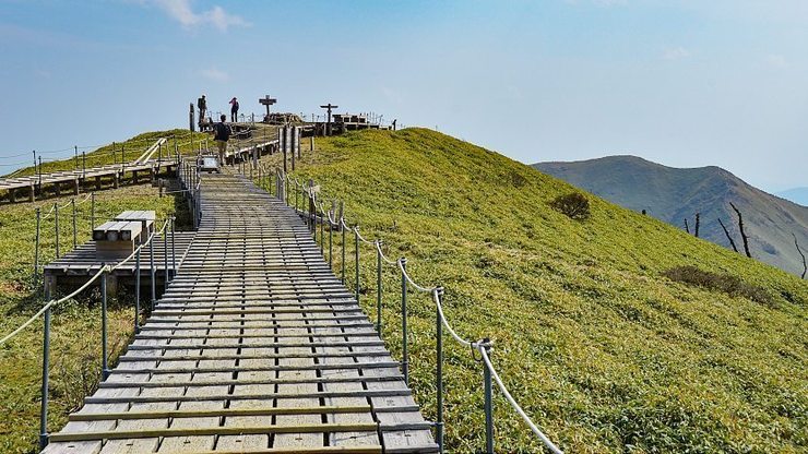 Mount Tsurugi (Tsurugisan) - Iya Travel
