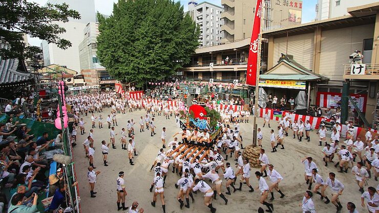 Hakata Gion Yamakasa Festival - Fukuoka Travel