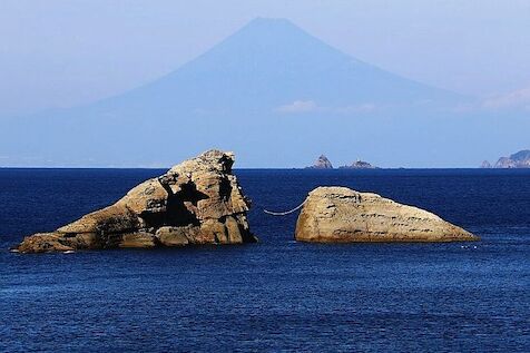 Izu Peninsula Travel Guide - What to see and do on the Izu Hanto