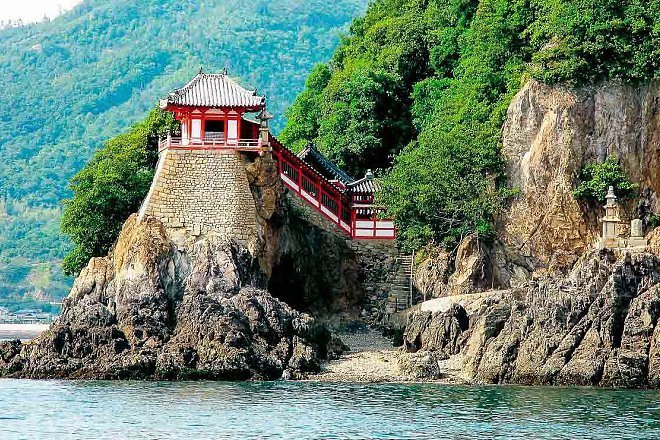 Fukuyama Travel Guide - What to do in Fukayama